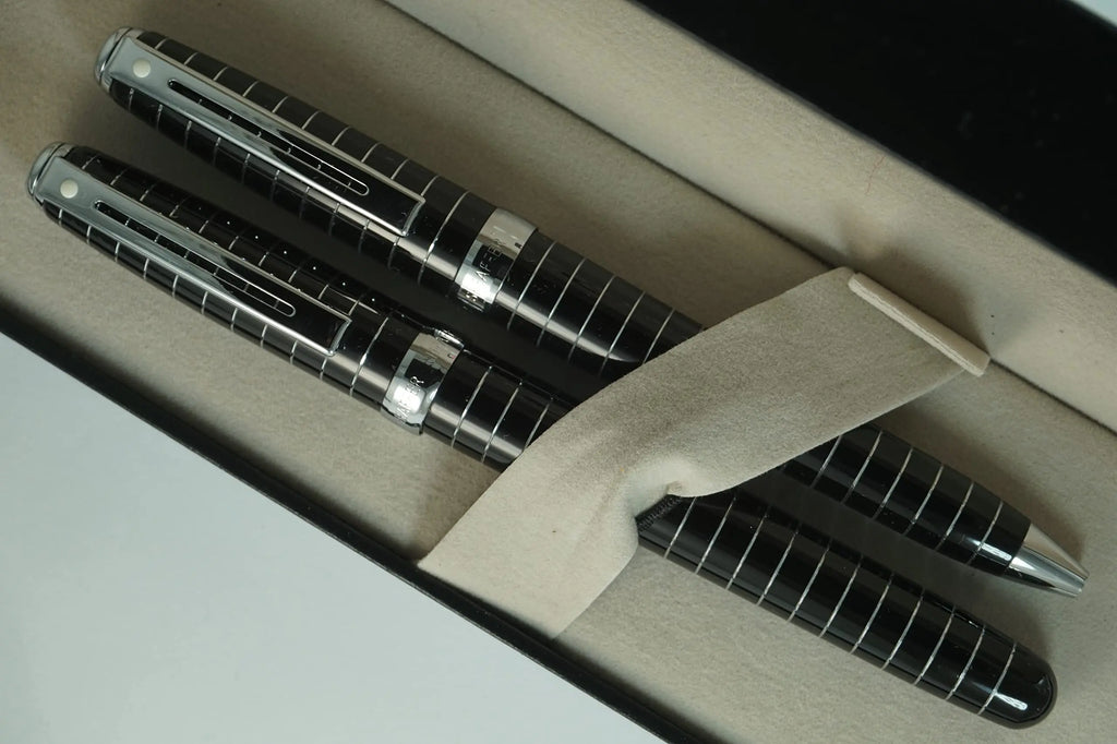 Sheaffer Signature Prelude Black Lacquer with Diamond cut Horizontal